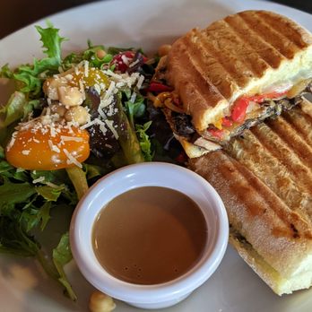 BONELLI’S BISTRO - Updated May 2025 - 59 Photos & 126 Reviews - 38 1st ...