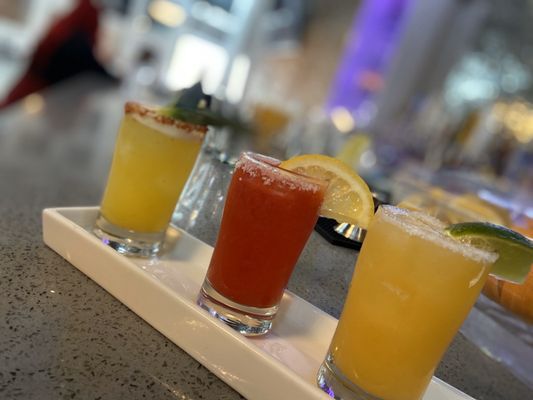 UPTOWN DOWNTOWN BAR AND GRILL - Updated June 2025 - 106 Photos & 68 ...