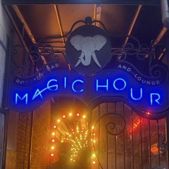 MAGIC HOUR ROOFTOP BAR & LOUNGE - Updated September 2025 - 2219 Photos ...