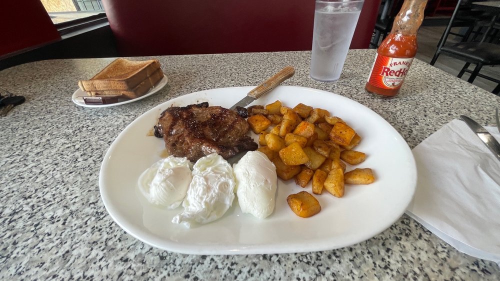 CANADIANA GRILL BY THE LAKE - Updated July 2024 - 2454 Lake Shore ...