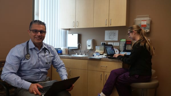 ALEX V ZAND, MD - Updated October 2025 - 67 Reviews - 1010 W La Veta ...