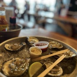 HALF SHELL RAW BAR - Updated December 2025 - 1424 Photos & 1071 Reviews ...