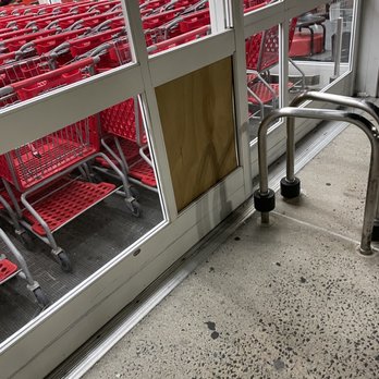 TARGET - Updated September 2024 - 59 Photos & 46 Reviews - 195 N ...