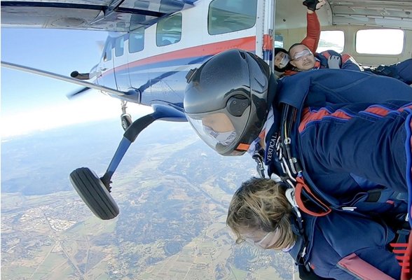 SKYDIVE SNOHOMISH - 189 Photos & 177 Reviews - 9906 Airport Way ...