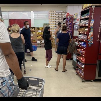 APPLE TREE MARKET - Updated April 2025 - 25 Photos & 44 Reviews - 1556 ...