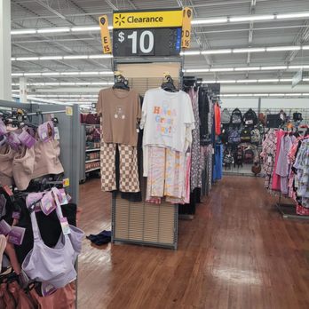 WALMART - Updated December 2025 - 124 Photos & 41 Reviews - 255 W Main ...
