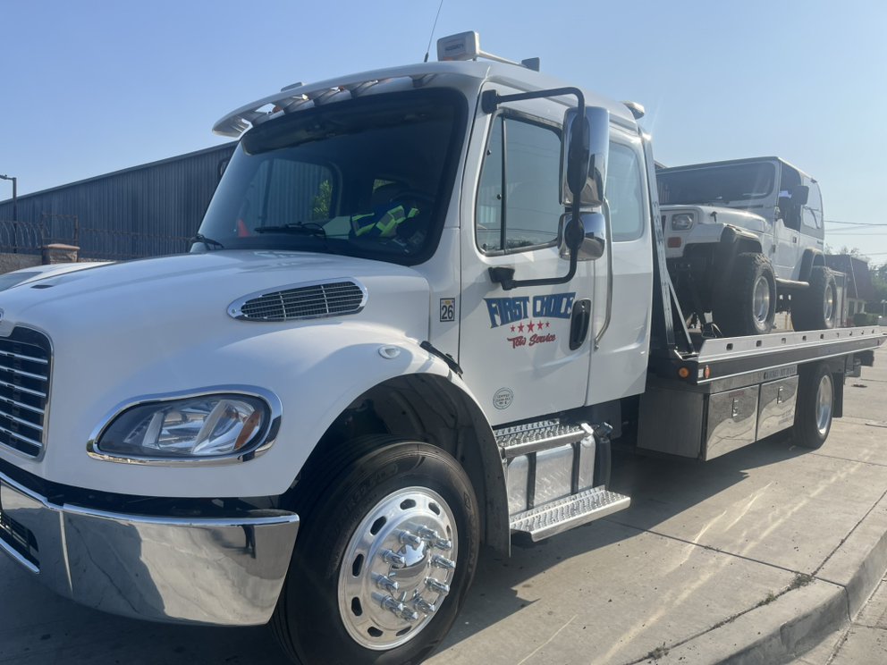 FIRST CHOICE TOW SERVICE - Updated December 2025 - 27 Photos & 10 ...
