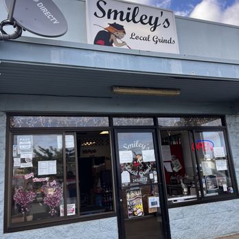 SMILEY’S LOCAL GRINDS - Updated June 2024 - 594 Photos & 639 Reviews ...