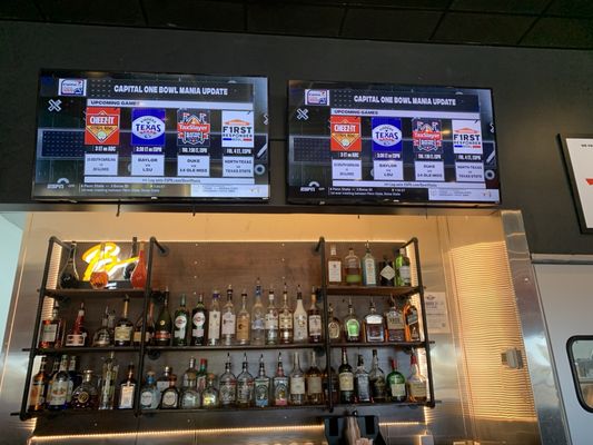 THE WING BOSS - Updated December 2025 - 17 Photos & 25 Reviews - 24110 ...