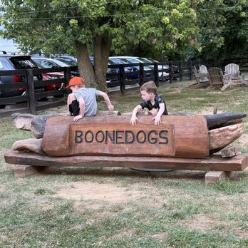 BOONEDOGS - Updated December 2025 - 258 Photos & 131 Reviews - 5902 Old ...
