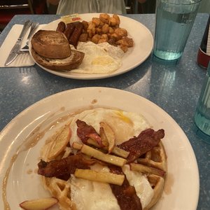FRAN’S RESTAURANT - 342 Photos & 414 Reviews - 20 College Street ...