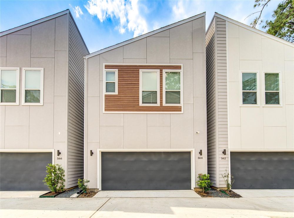 JENNIFER JACKSIS - Updated March 2025 - Contact Agent - 23 Photos ...