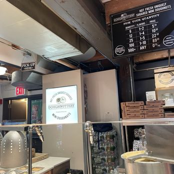 DOUGHNUTTERY - Updated August 2024 - 777 Photos & 582 Reviews - 425 W ...