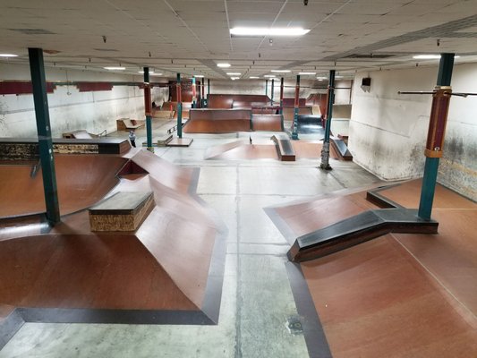 CHENGA WORLD SKATE PARK & PRO SHOP - 20 Photos - 14700 Snow Rd, Brook ...