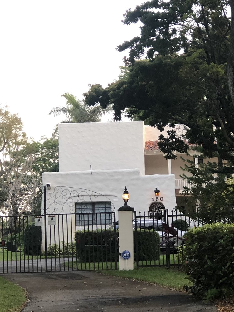 LUA CURTISS HOUSE 2 - Updated July 2025 - 150 Hunting Lodge Dr, Miami ...