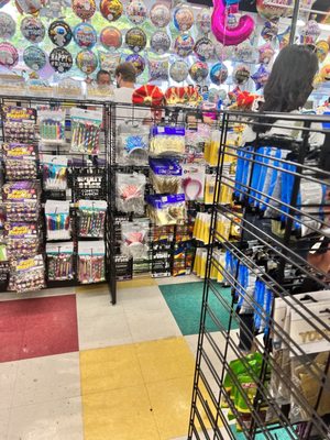 DIDDAMS PARTY & TOY STORE - Updated April 2024 - 66 Photos & 93 Reviews ...