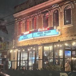 THE PARAMOUNT - Updated December 2025 - 36 Photos & 18 Reviews - 2708 E ...