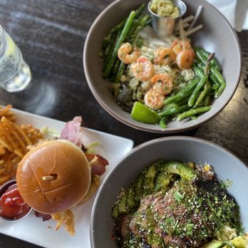 SQUARE ROOTS - Gastropub at 108 N Main St, Crown Point, Indiana - 176 ...