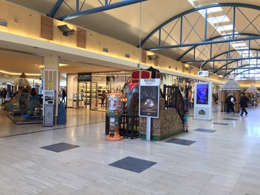 CENTRO COMMERCIALE IL GLOBO - Updated May 2025 - 22 Photos - Via Italia ...