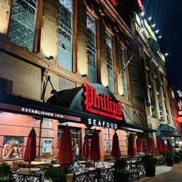 PHILLIPS SEAFOOD - Updated October 2025 - 2625 Photos & 2417 Reviews ...