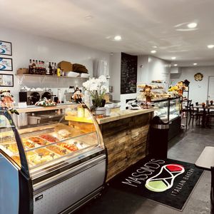 Mechanicsburg MASSIMO’S ITALIAN BAKERY - Updated November 2024 - 33 ...