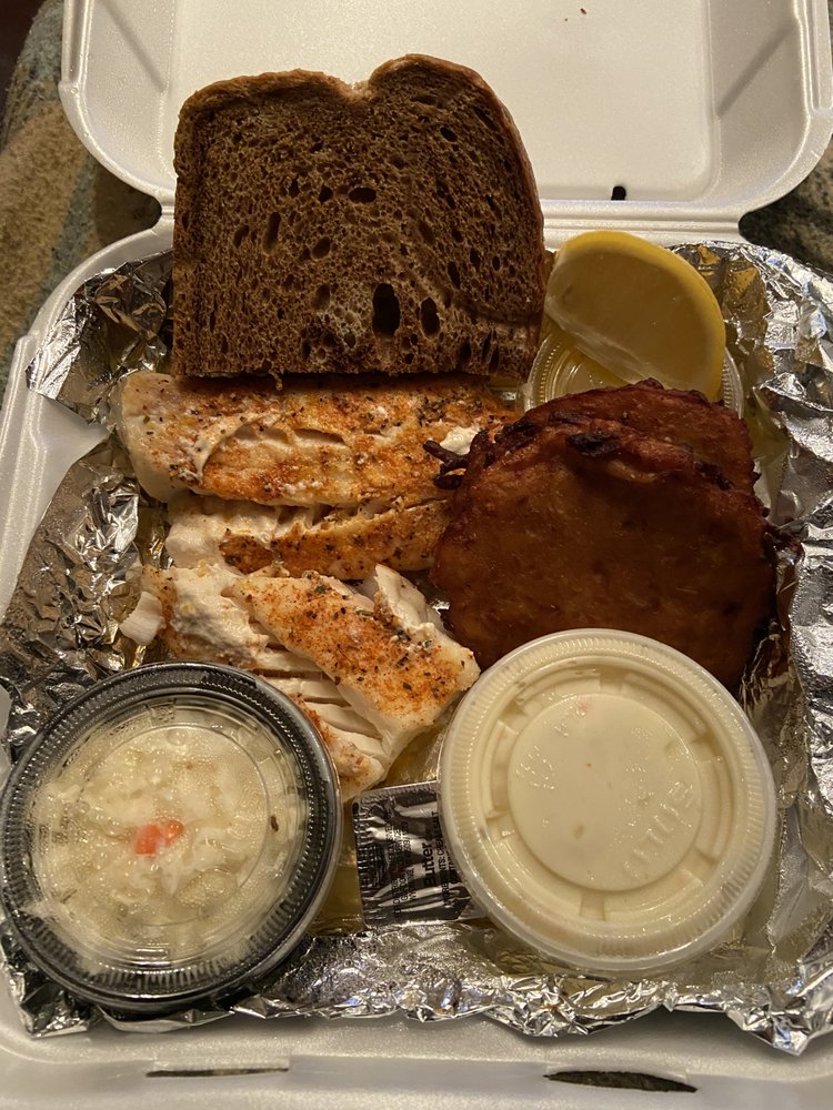 PISTOL PETE’S NEIGHBORHOOD GRILL - Updated July 2024 - 76 Photos & 121 ...