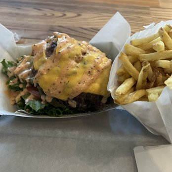 BURGER MOJO - Updated December 2025 - 161 Photos & 242 Reviews - 209 ...