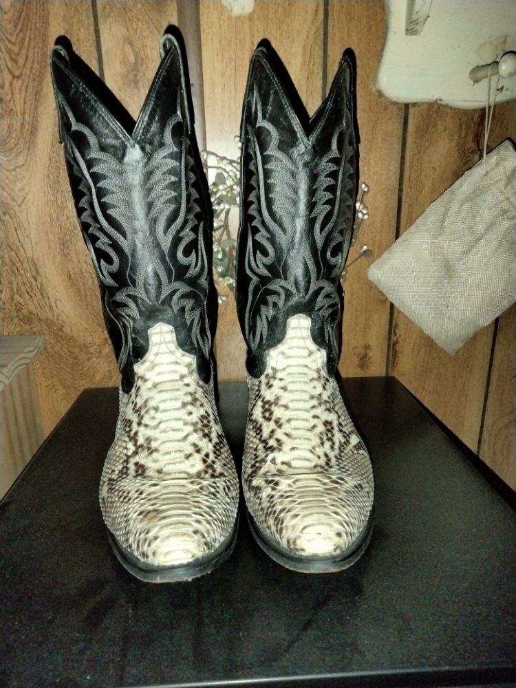 HORSE & RIDER BOOT AND SHOE SHINE PARLOR - Updated July 2024 - Magnolia ...