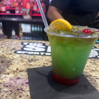 THE SPOT SPORTS BAR AND GRILL - Updated October 2025 - 39 Photos & 36 ...