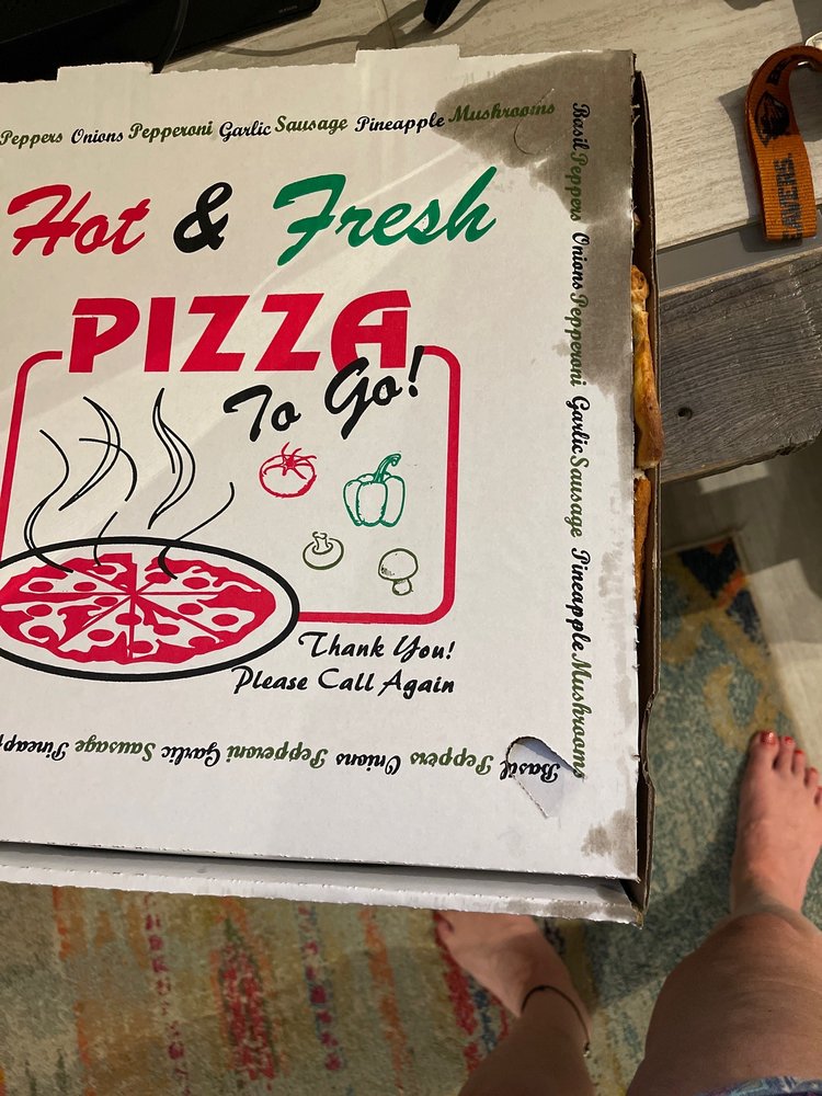 PIZZA VILLA - Updated October 2025 - 22 Photos & 24 Reviews - 44 S G St ...