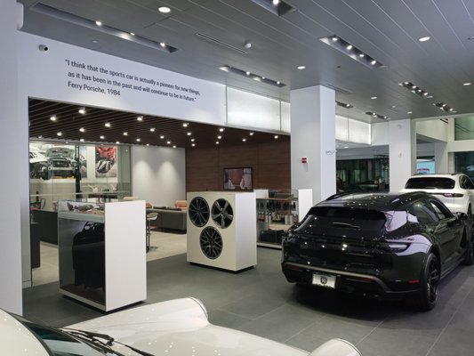 PORSCHE DOWNTOWN - CHICAGO - Updated December 2025 - 30 Photos & 27 ...