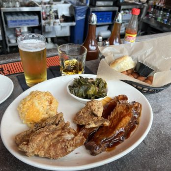 THE PIT - Updated December 2024 - 2405 Photos & 3583 Reviews - 328 W ...