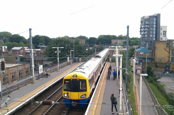 HACKNEY WICK LONDON OVERGROUND STATION - Updated September 2024 ...