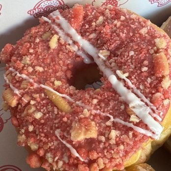 DK’S DONUTS & BAKERY - Updated August 2024 - 4402 Photos & 2517 Reviews ...