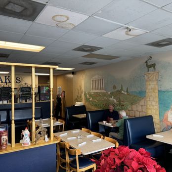 LAKIS GREEK RESTAURANT - Updated May 2025 - 100 Photos & 110 Reviews ...