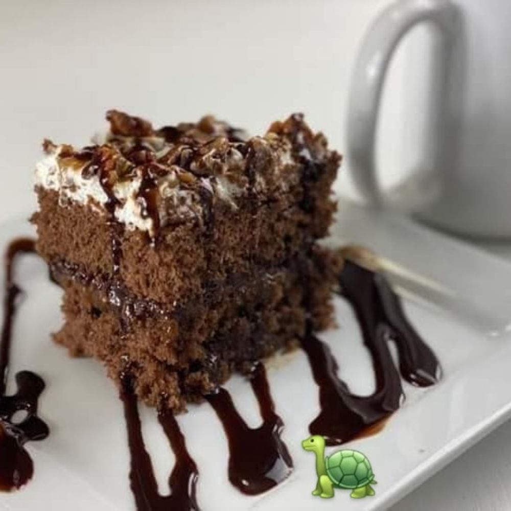 BOTTOMLINE COOL CAKES - Updated December 2024 - 17 Photos - 212 SW 33rd ...