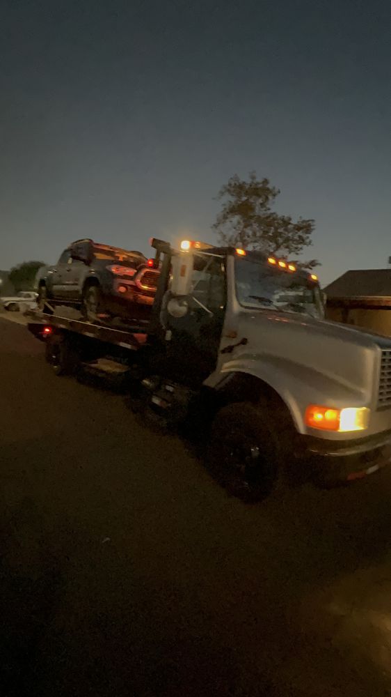TOWING SERVICE DAVIS - Updated March 2025 - Request Information - 11 Photos - 1410 N 50 St ...