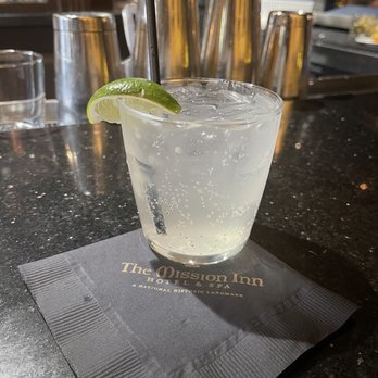 PRESIDENTIAL LOUNGE - Updated October 2025 - 504 Photos & 347 Reviews ...