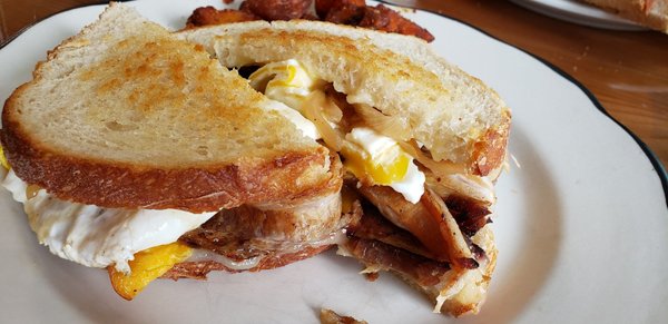 SARAH’S ON MAIN - 87 Photos & 133 Reviews - 246 Main St, Portland, CT ...