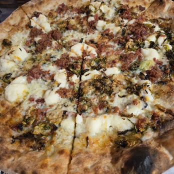 SQUARE PEG PIZZERIA - Updated November 2025 - 107 Photos & 34 Reviews ...