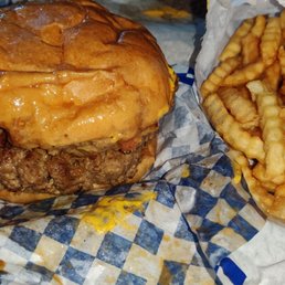 SCOTT’S BURGER SHACK - 210 Photos & 388 Reviews - 4127 Franklin Blvd ...