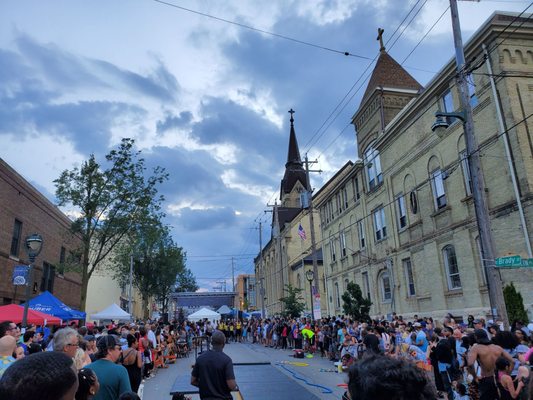 BRADY STREET FESTIVAL - 48 Photos & 24 Reviews - 1224 E Brady St ...