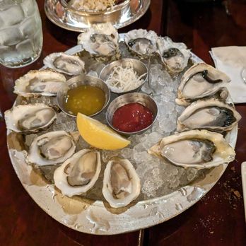 SHUCKERS OYSTER BAR - Updated May 2024 - 637 Photos & 584 Reviews - 411 ...