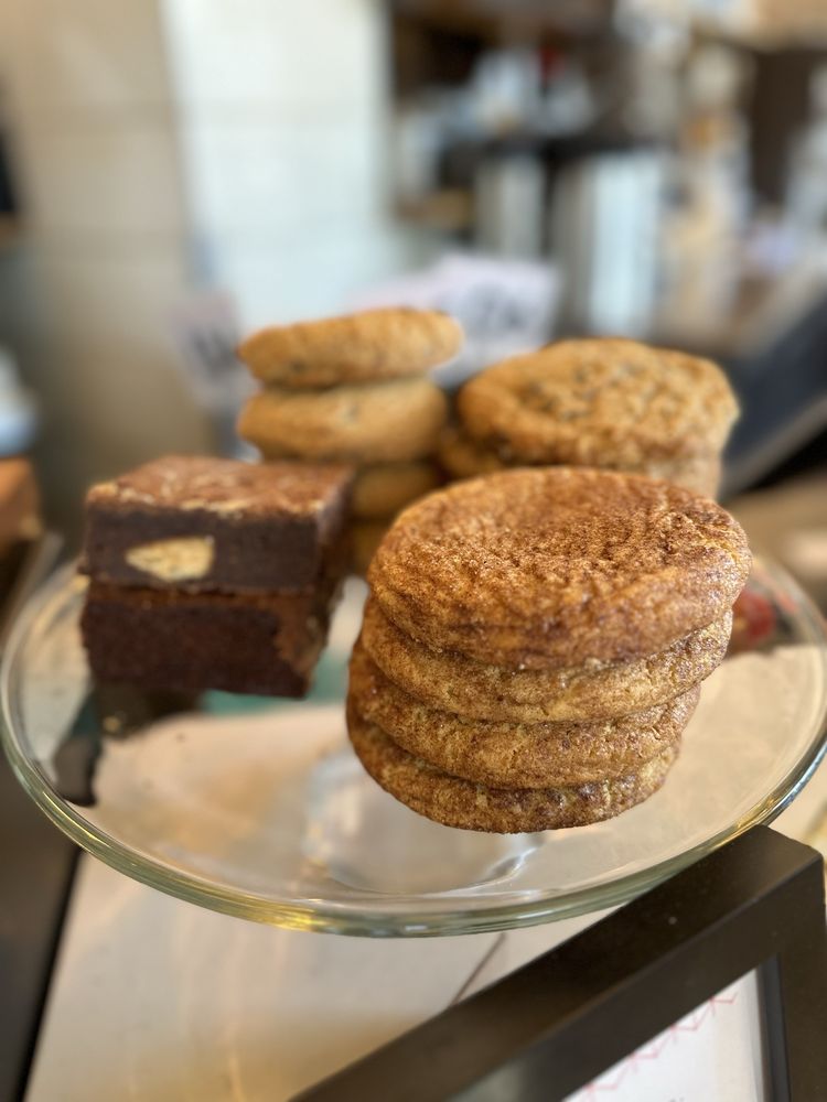 LEVEN DELI - Updated December 2024 - 1083 Photos & 683 Reviews - 123 W ...