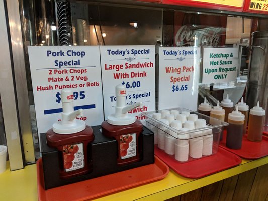 THE BARBEQUE HUT - Updated August 2025 - 18 Photos & 46 Reviews - 2965 ...