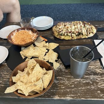 FORE SCORE A GOLF TAVERN - Updated August 2024 - 155 Photos & 41 ...