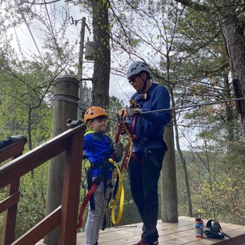 OCOEE RIVER BASIN CANOPY TOURS - Updated May 2025 - 12 Photos - 5000 ...