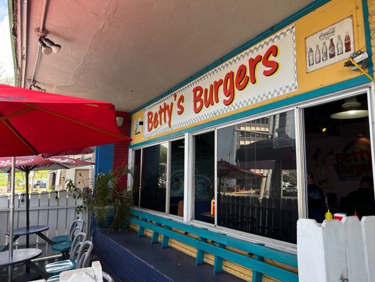 BETTY’S BURGERS JOINT - Updated October 2025 - 1193 Photos & 860 ...