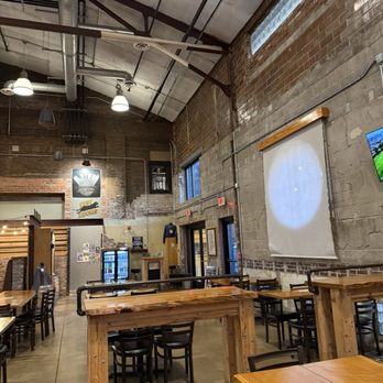 MOONTOWN BREWING COMPANY - Updated June 2026 - 631 Photos & 375 Reviews ...