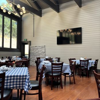 PERRY’S - NOVATO - Updated November 2024 - 151 Photos & 177 Reviews ...